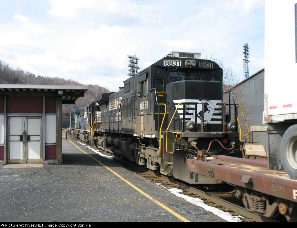 NS 8831